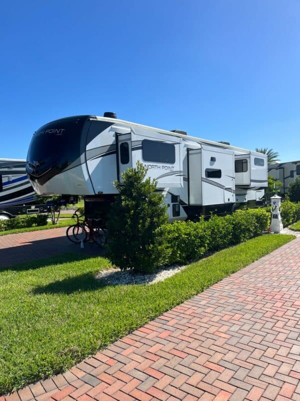 2022 44' Northpointe 382FLRB For Sale In Palmetto, Florida - Trailer Viewer