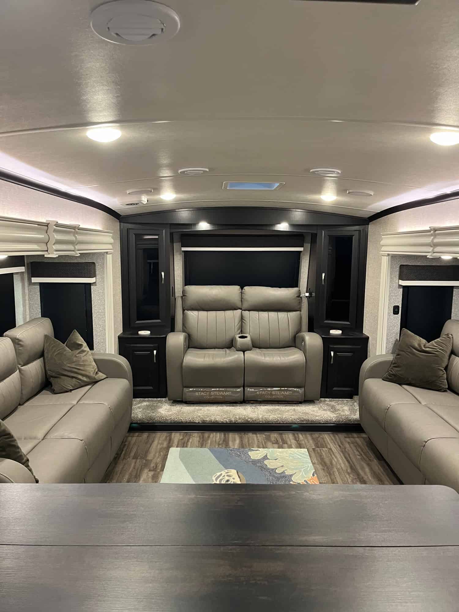 2022 44' Northpointe 382FLRB For Sale In Palmetto, Florida - Trailer Viewer