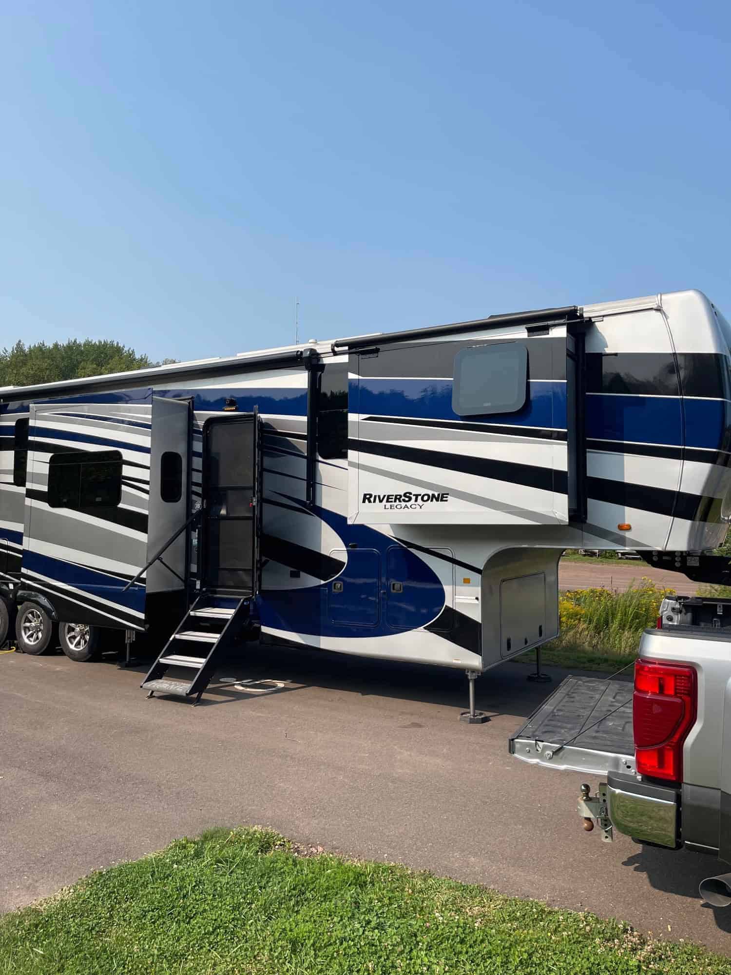 2021 44' Forest River Riverstone Legacy 42FSGK For Sale In Wausau ...